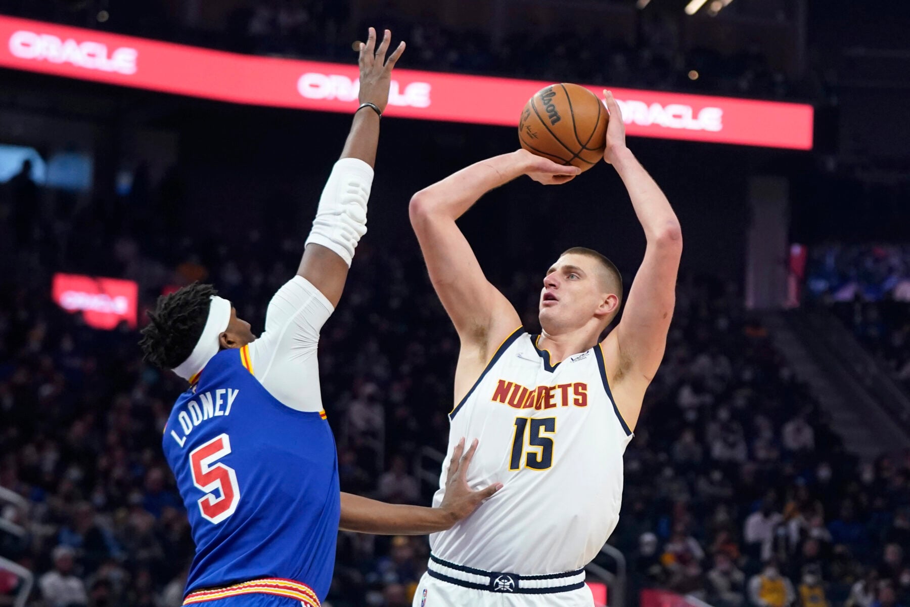 NBA MVP lenktynės: ar serbų Džokeris bus nukarūnuotas? | Sportland Magazine
