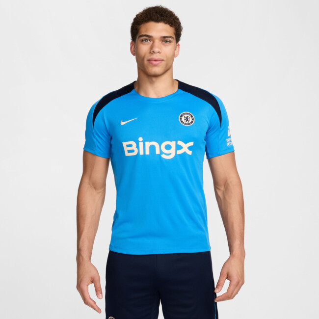 NIKE CHELSEA FC STRIKE MEN'S DRI-FIT FOOTBALL SHORT-SLEEVE KNIT TOP ...