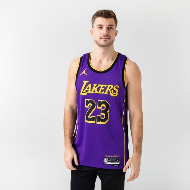 Los angeles lakers statement edition men's jordan dri-fit nba swingman jersey | Marškinėliai ...